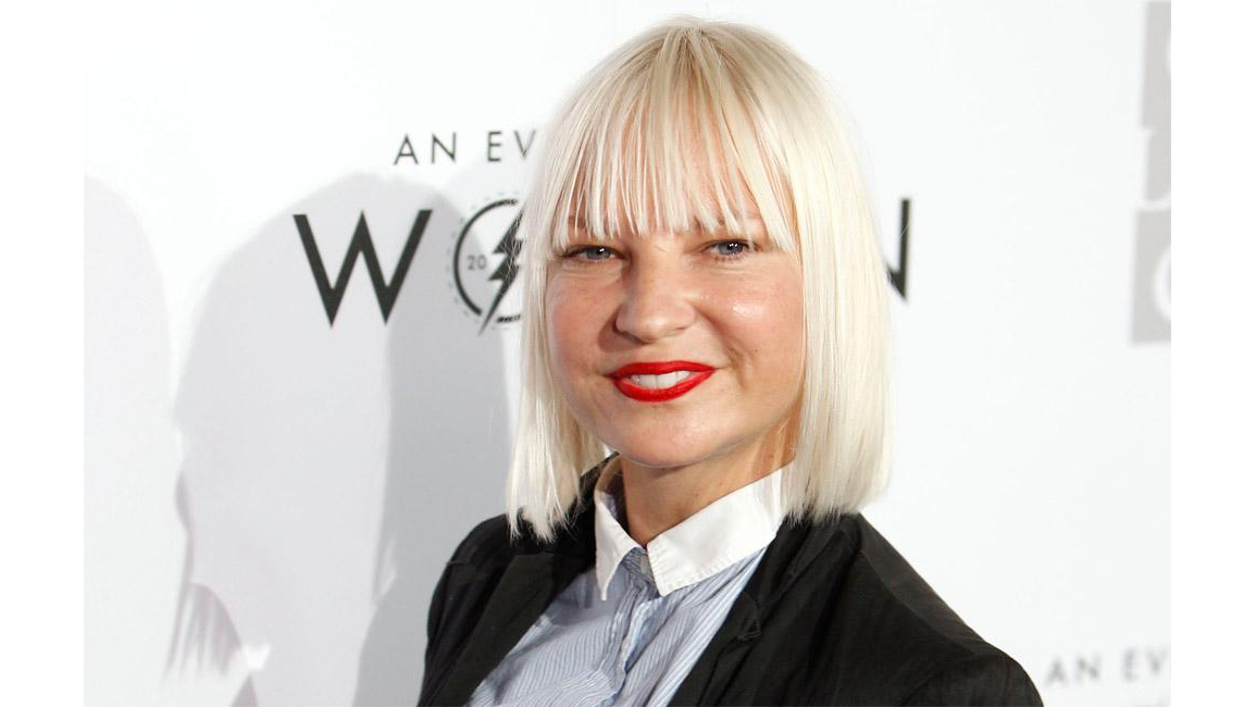 Sia announces Christmas album - 8days