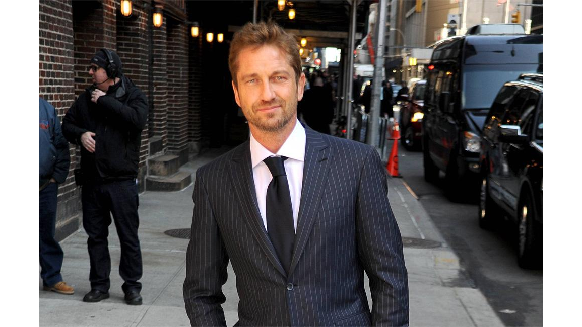Gerard Butler 'rushed to hospital' after motorcycle accident - 8days