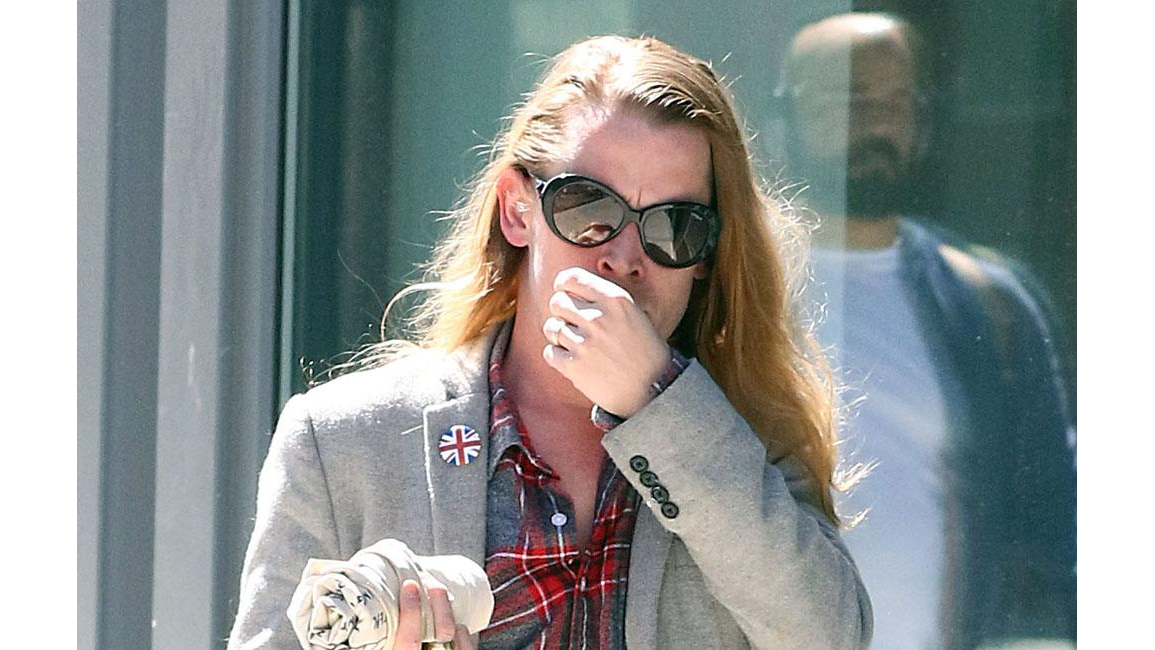 Macaulay Culkin dating Brenda Song - 8days