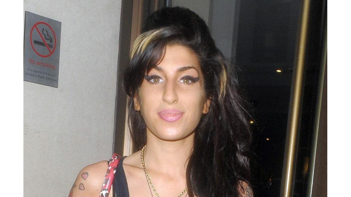 Amy Winehouse had unreleased songs - 8days