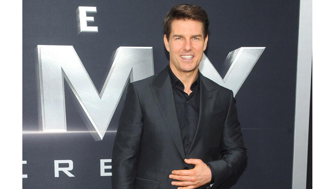Tom Cruise injured on MI6 set - 8days