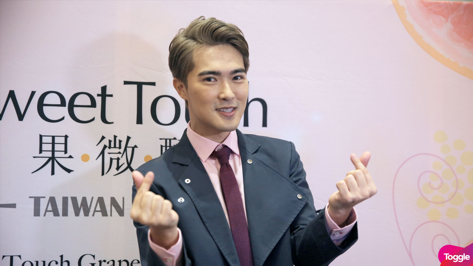 Fall in love with Lee Teng - 8days