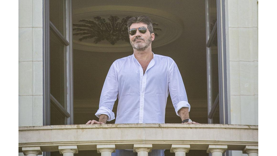 Simon Cowell wants One Direction to reunite - 8days