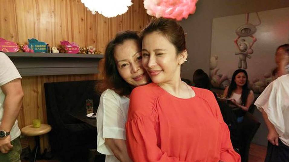 Landy Wen celebrates her 38th birthday in style - 8days