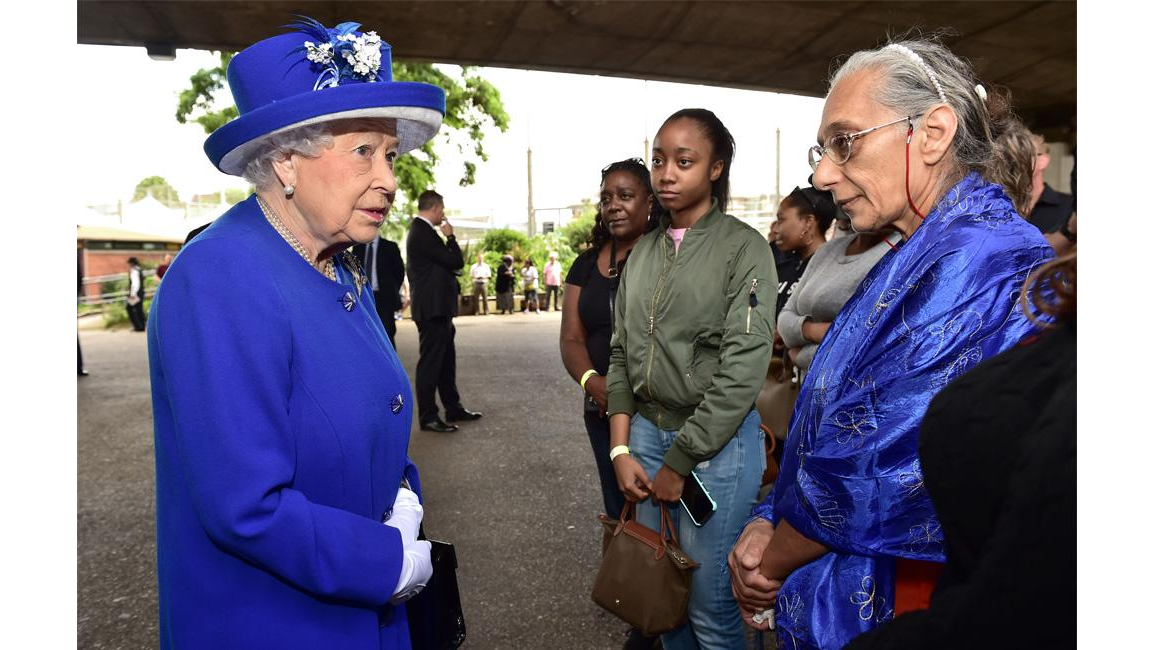 Queen Elizabeth goes horseriding in Windsor - 8 Days