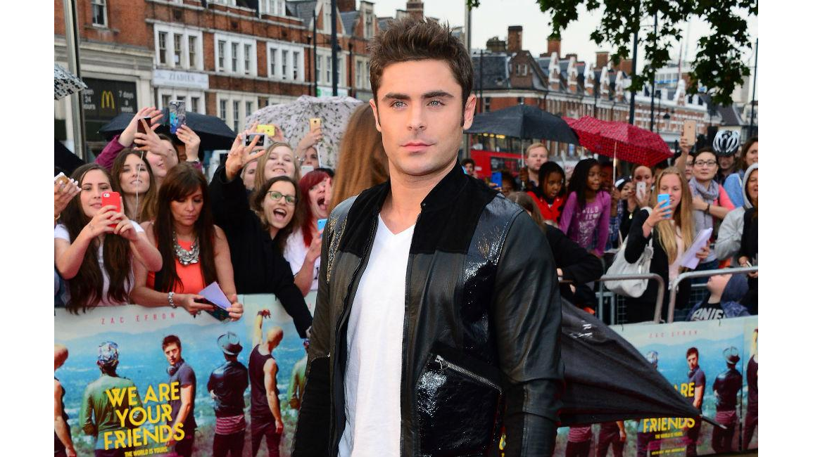 Zac Efron is 'in love' with Australia - 8days