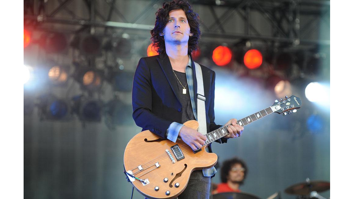 Nick Valensi details rivalry with The Killers - 8days