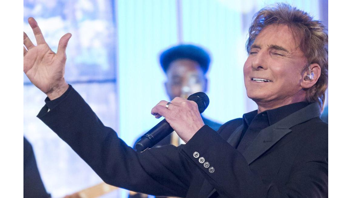 Barry Manilow never wanted to be a singer - 8days