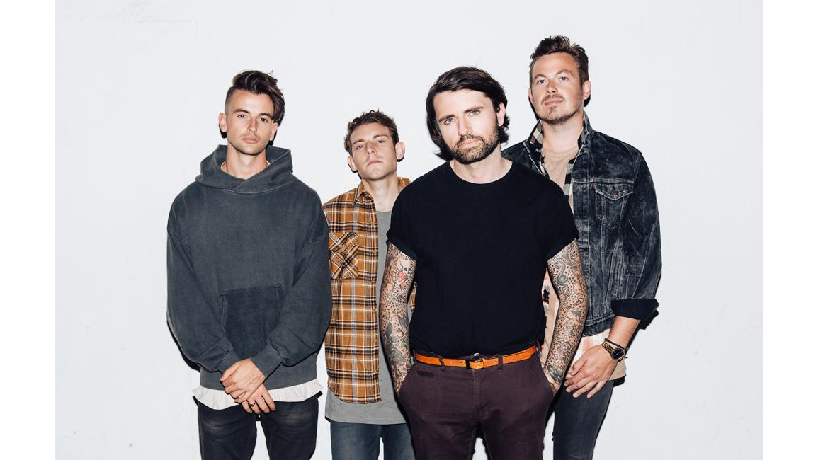 Lower Than Atlantis' Mike Duce: I'm not any good at singing - 8days