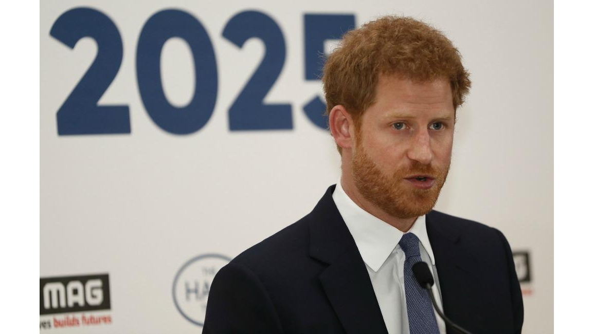 Prince Harry remembers late mother in emotional speech - 8days