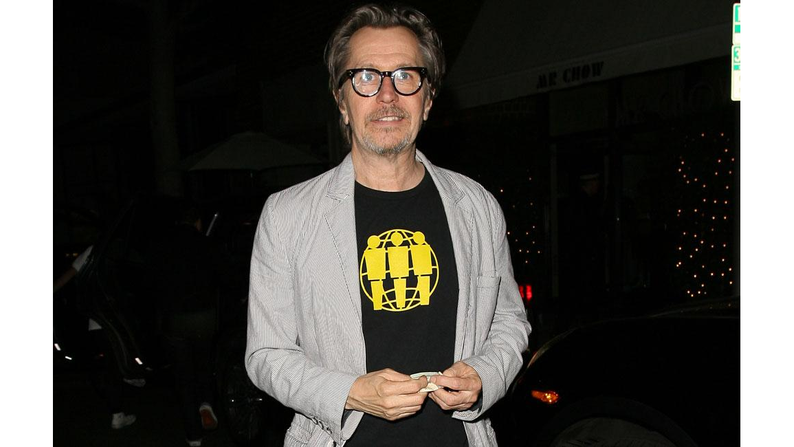 Gary Oldman's lengthy transformation into Churchill - 8days