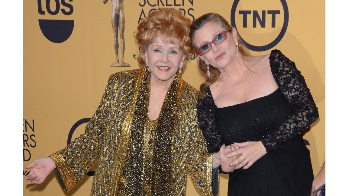 Debbie Reynolds and Carrie Fisher's cause of death revealed - 8days