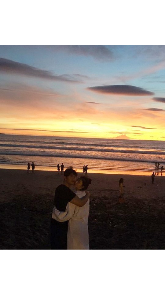 Sulli Shares Affectionate Photo with Dynamic Duo′s Choiza - 8days