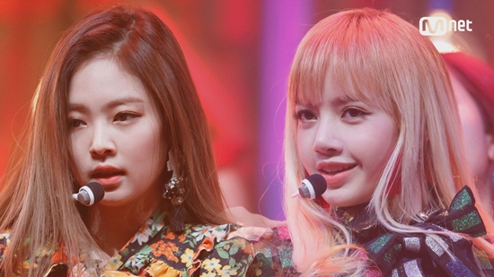 [Video] BLACKPINK Performs Powerful First Comeback Stage - 8days