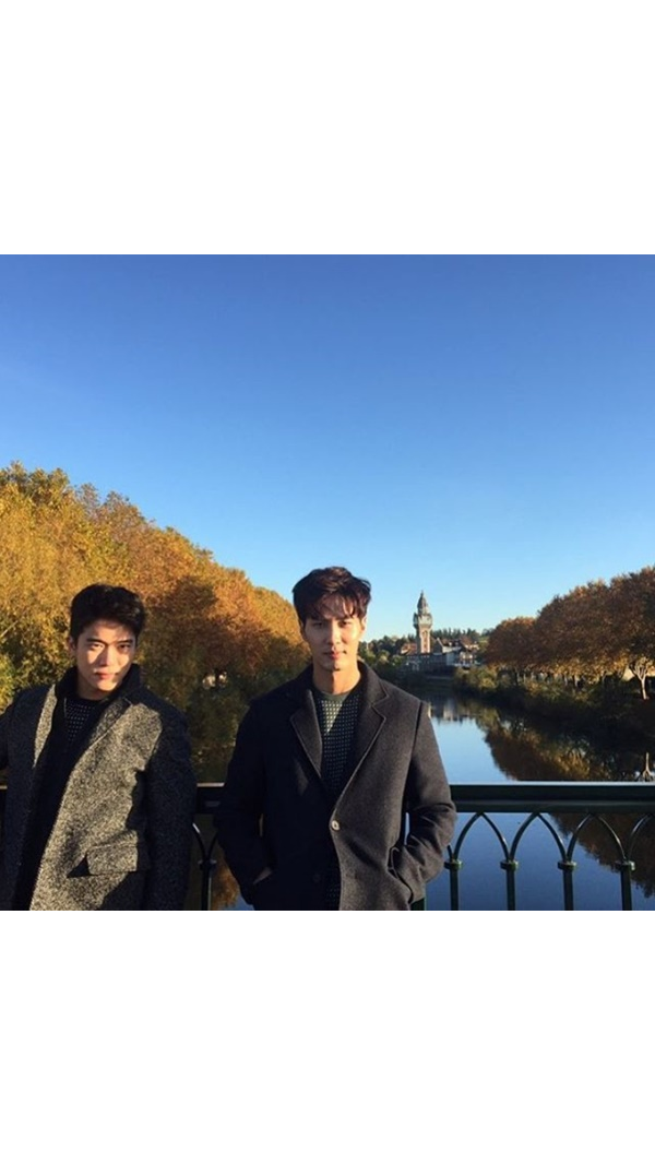 Kim Ji Suk and Ha Seok Jin Enjoy Fall Weather in France - 8days