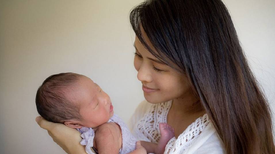 Annie Yi recovering from post-delivery infection - 8days