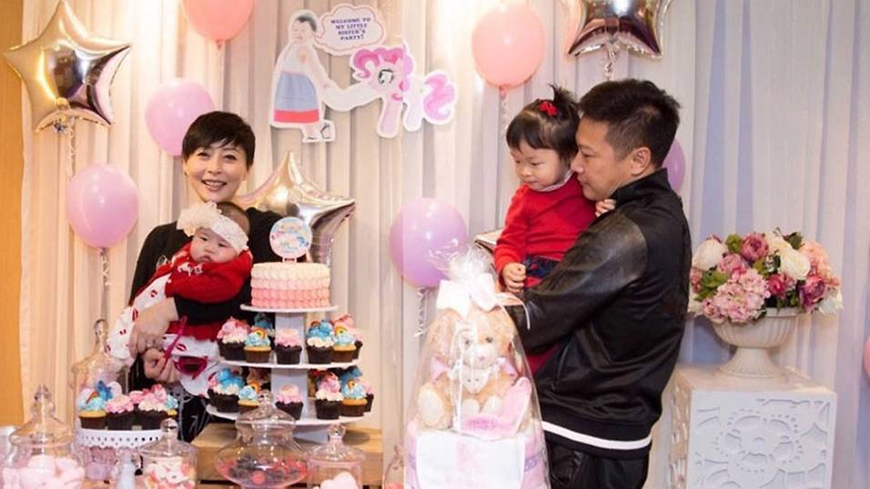 Younger daughter of Chin Ka Lok, Angela Tong celebrates 100 days - 8days