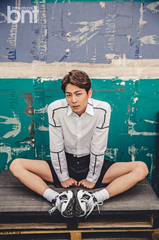 Lee Cheol Woo Says SNSD′s Tiffany Takes Good Care of Him - 8days