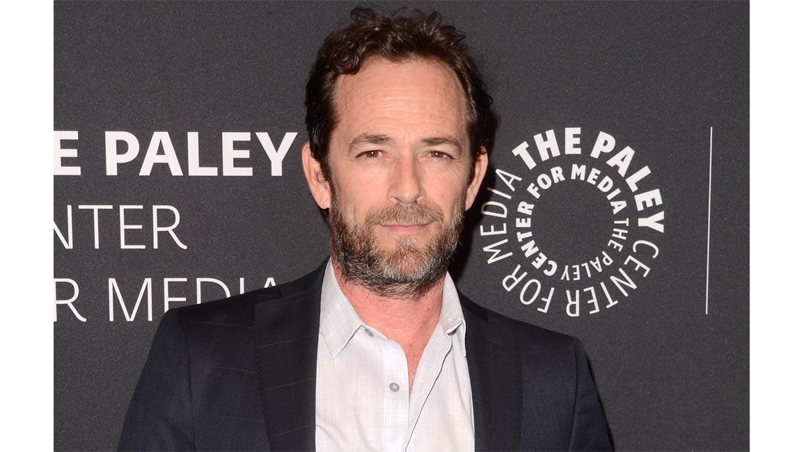 Luke Perry remembered at SAGs - 8days