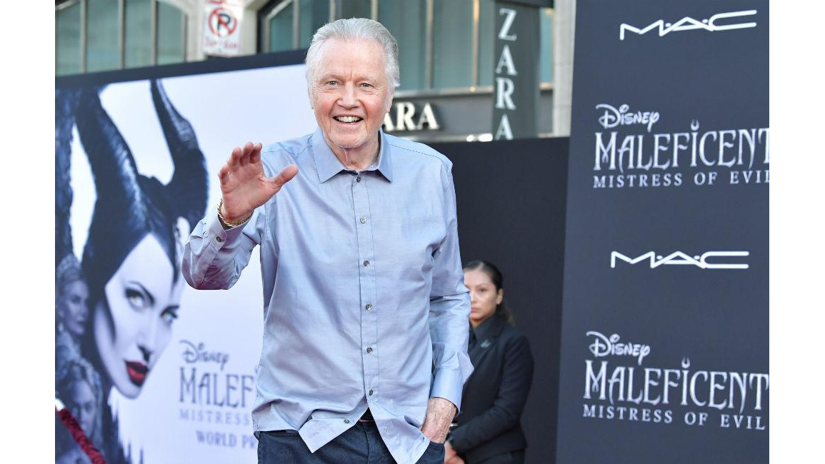 Jon Voight praises Angelina Jolie as a great mother - 8days