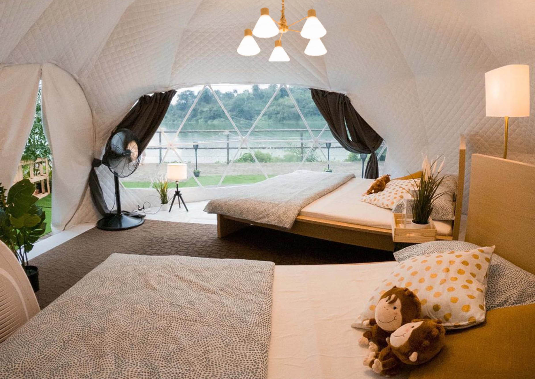 You Can Now Staycay At S'pore Zoo In Air-Con Tents — Includes Meals ...