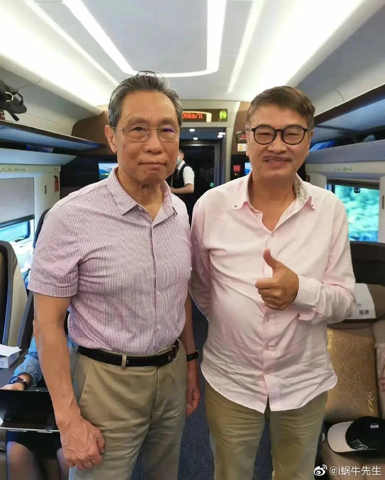 Netizen Shares Heartwarming Pics Of Ng Man Tat And His Wife In Memory ...