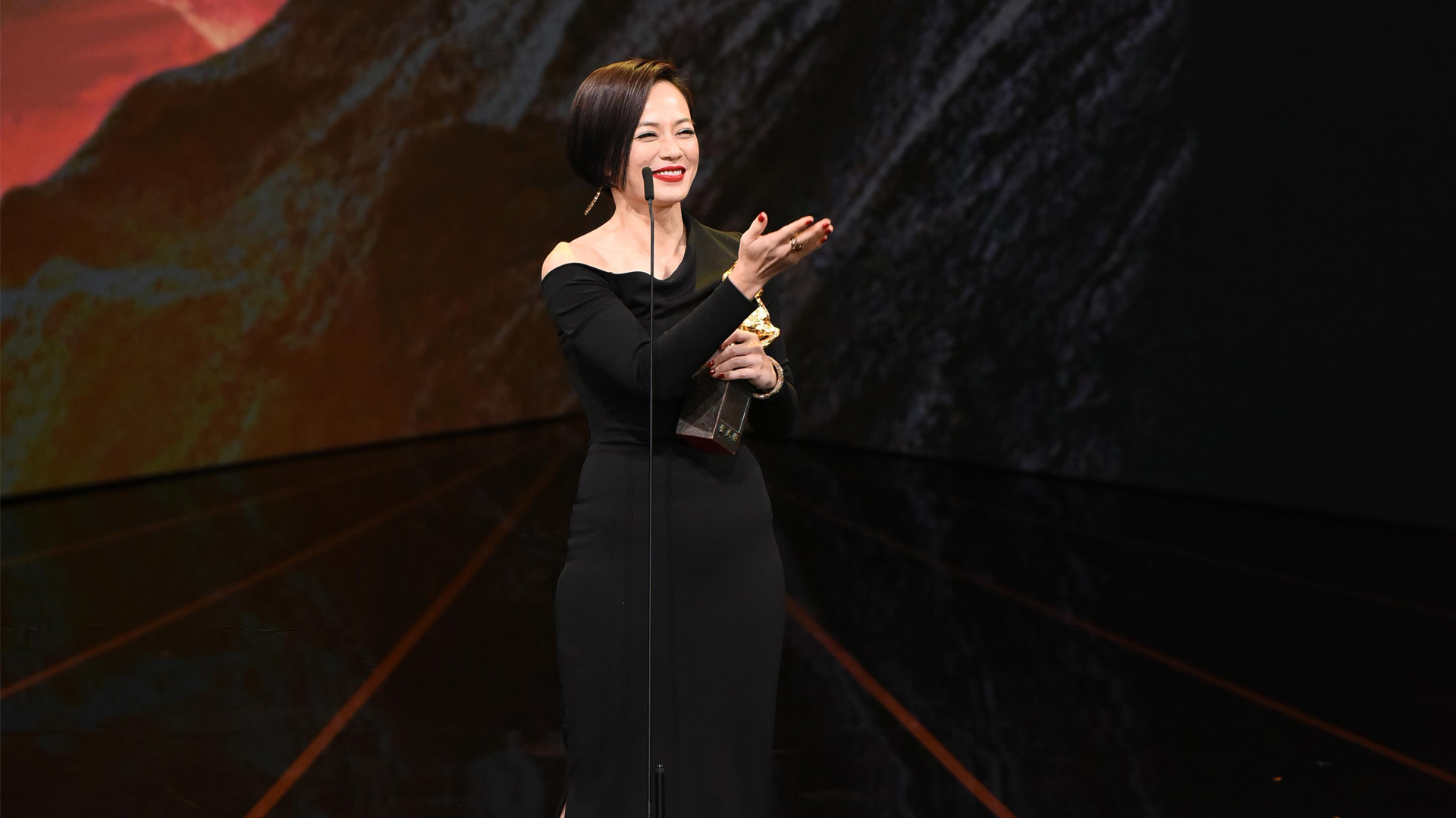 Golden Horse Awards 2019: Yeo Yann Yann Wins Best Actress For Anthony Chen's Wet Season - 8days