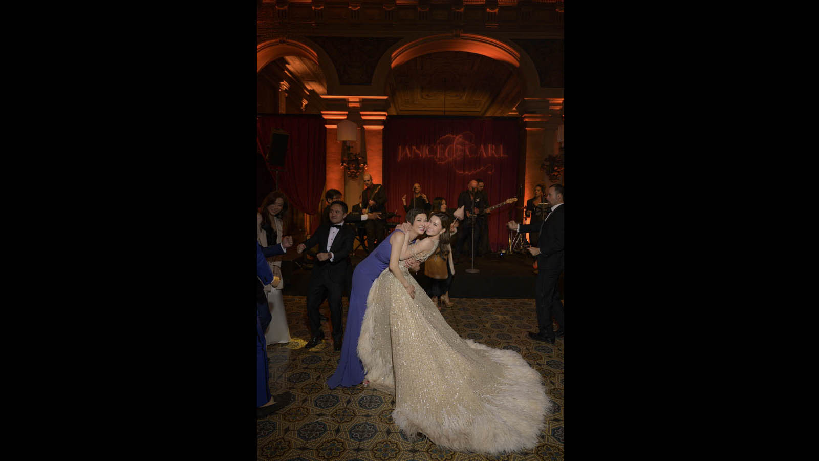 PHOTOS: Janice Man ties the knot in fairytale Italy wedding - 8 Days