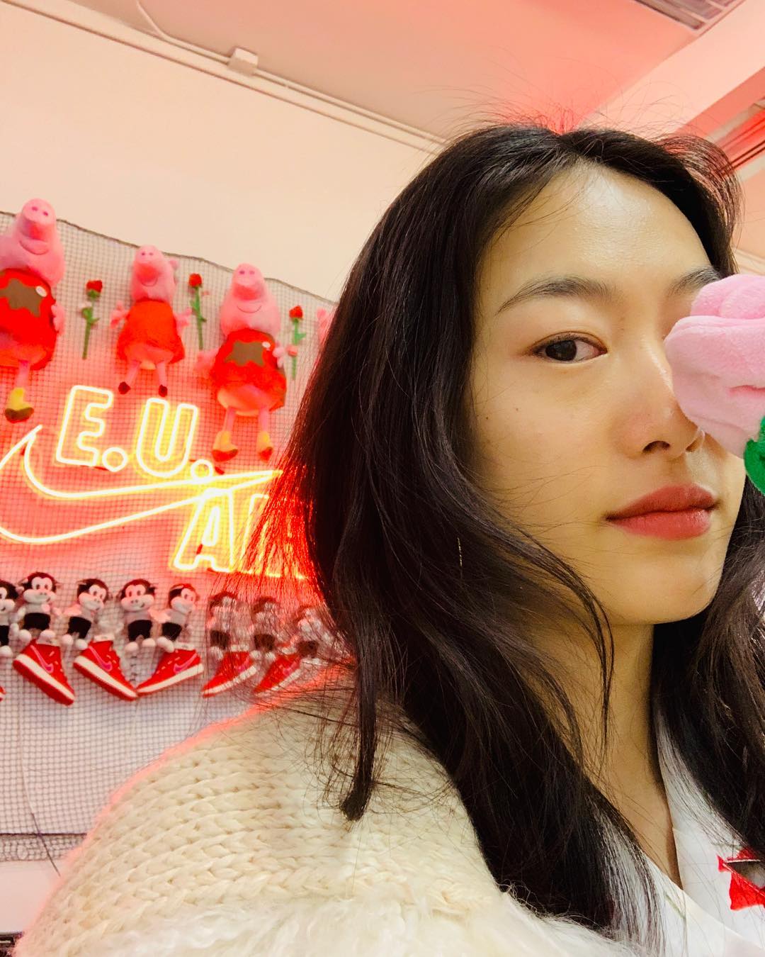 Edison Chen’s Daughter Looks Just Like Him And Can Pose Like Her ...