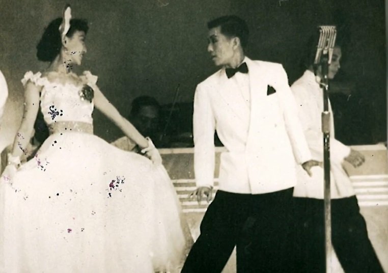 Bai Yan: His Life In Pictures - 8 Days