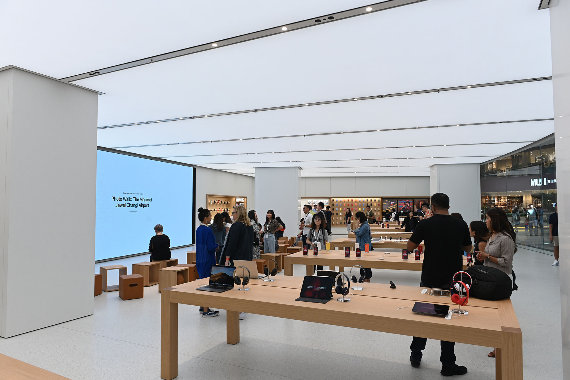 First Look At The New Apple Store At Jewel Changi Airport, Which Opens ...