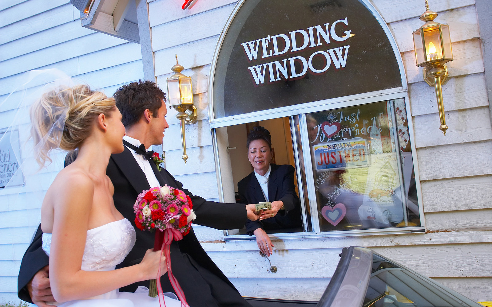 7 Quirky Wedding Traditions Around The World - 8days