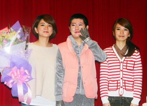 Selina Jen’s Dad Told Her Then-Fiancé To Call Off Their Engagement ...