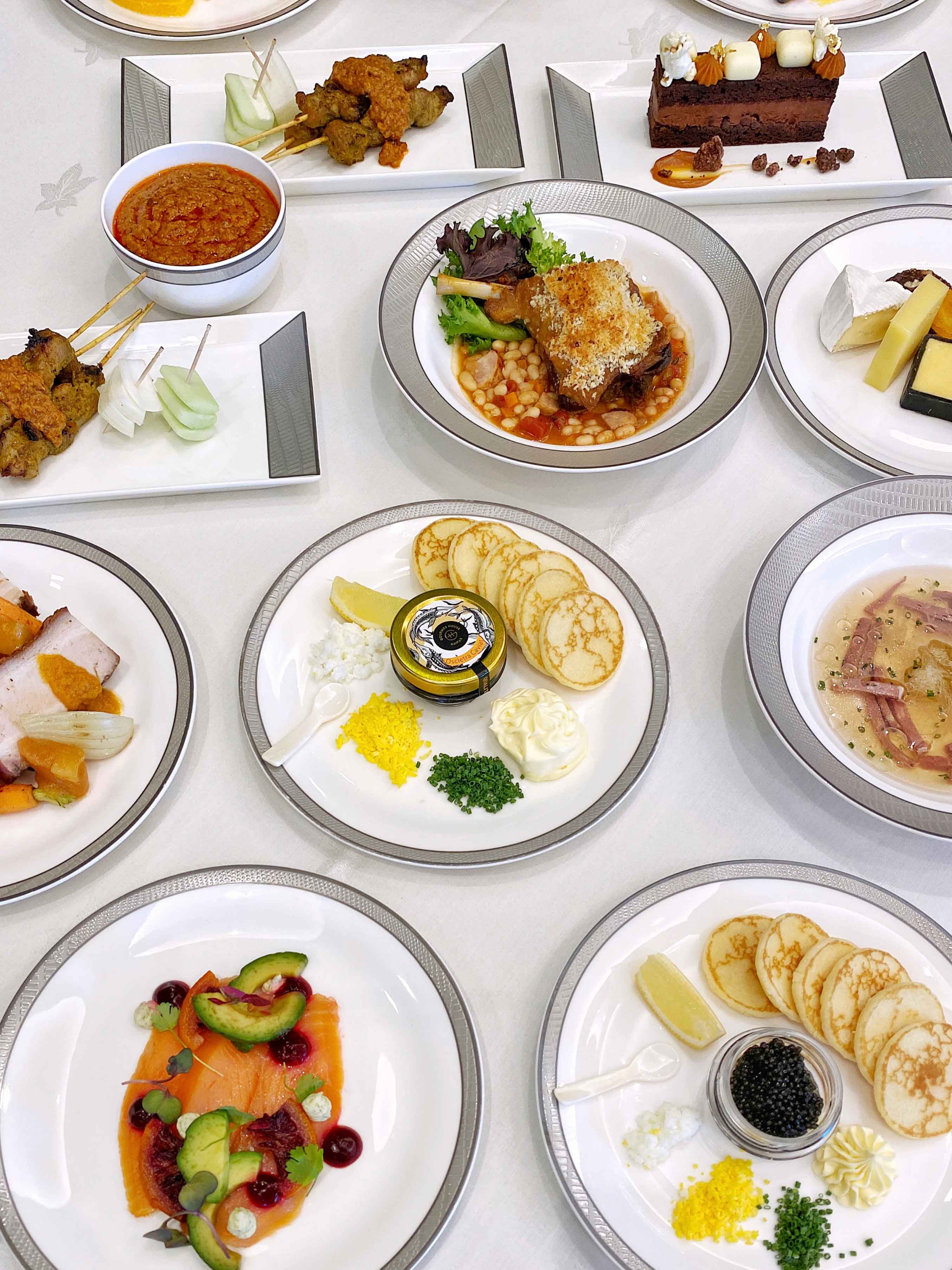 What It Feels Like For An Economy Seat Regular To Eat SIA’s 1st Class ...