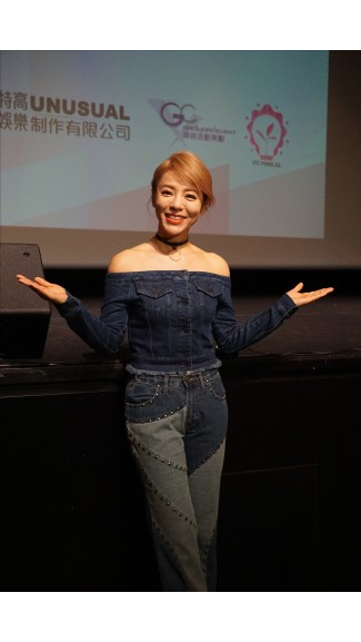 Della Ding is ready to fall in love - 8days