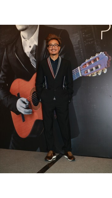 Ronald Cheng's daughter and father to perform with him at his concerts ...