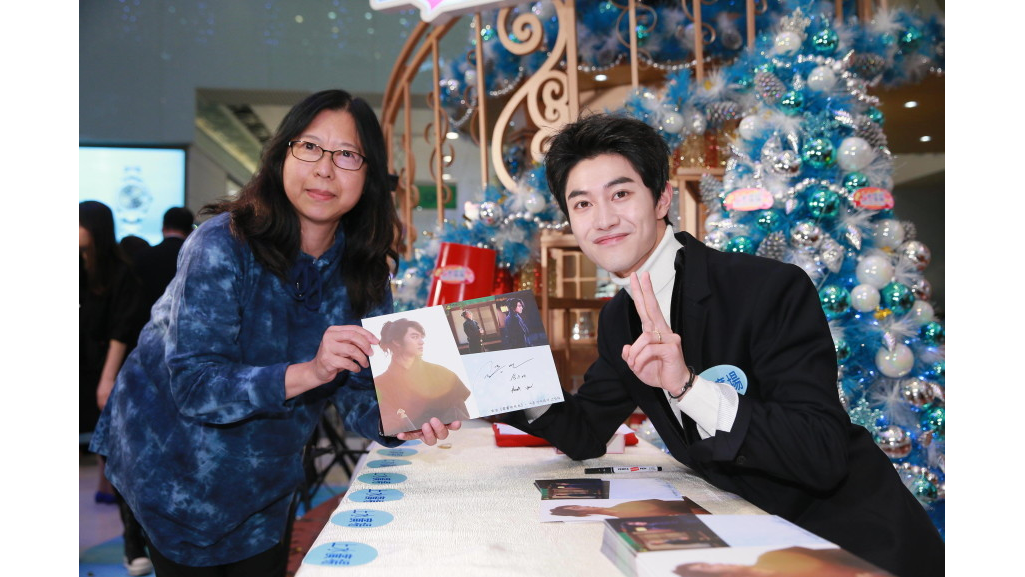 Kwak Dong-yeon wants to work with Tony Leung - 8days