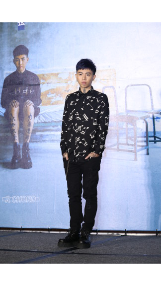 R-chord Presents New Album - 8days