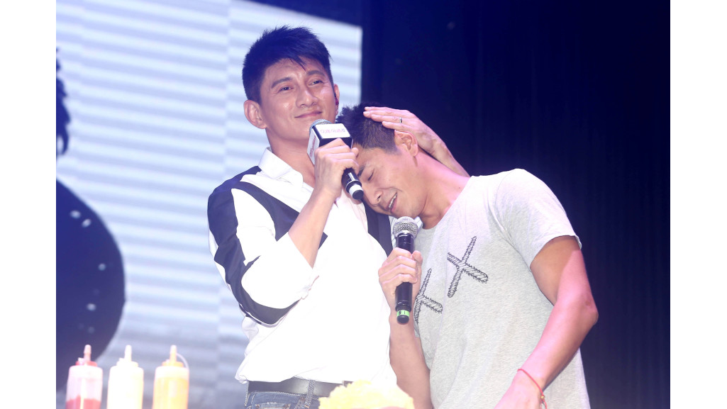 Nicky Wu Promotes New Album "Journey" - 8days