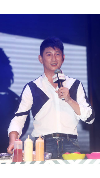 Nicky Wu Promotes New Album "Journey" - 8days