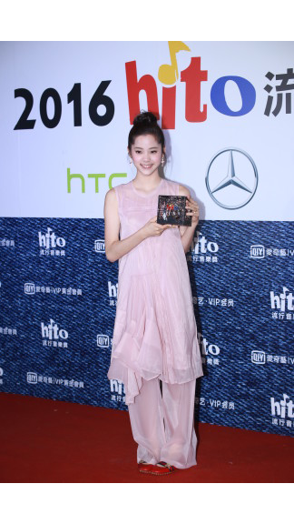 Jay Chou and A-Mei Win Hito Music Awards - 8 Days