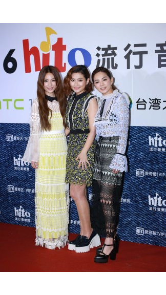 Jay Chou and A-Mei Win Hito Music Awards - 8 Days