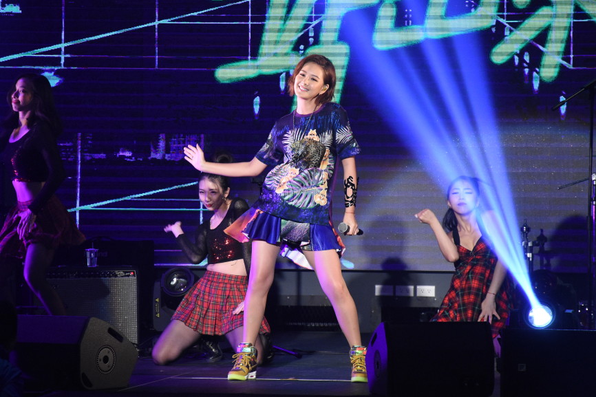 Amber An Performs In Taipei - 8days
