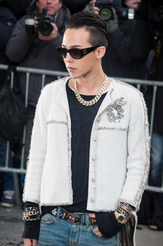 Top 10 Outfits of G-Dragon - 8days