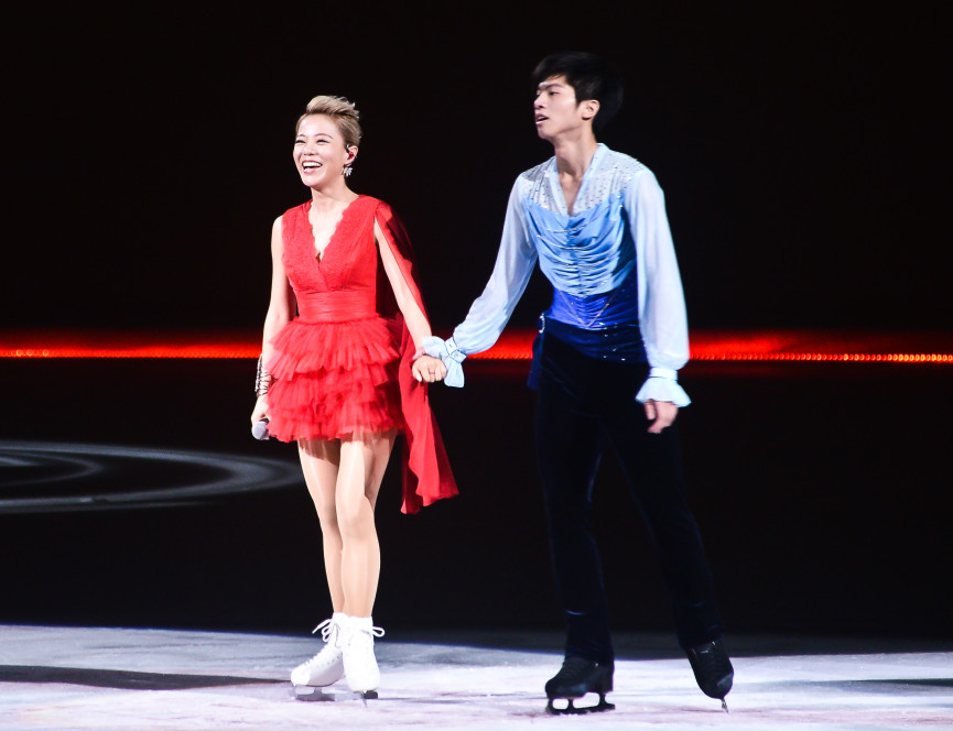 Yao Yao kicks off her show as Princess Elsa from Frozen - 8days