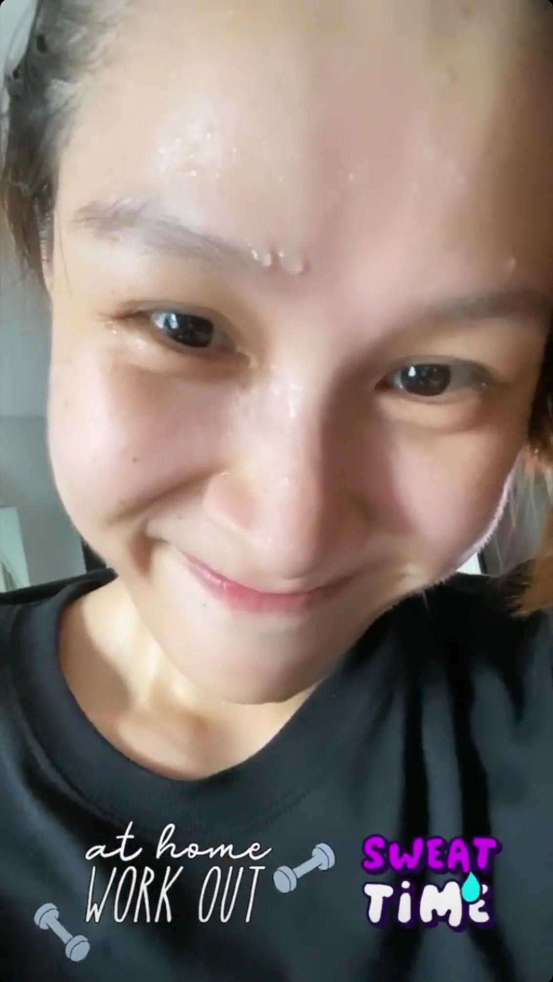 Are Sweaty Post-Workout Snaps The New Celeb Selfie Trend? - 8 Days