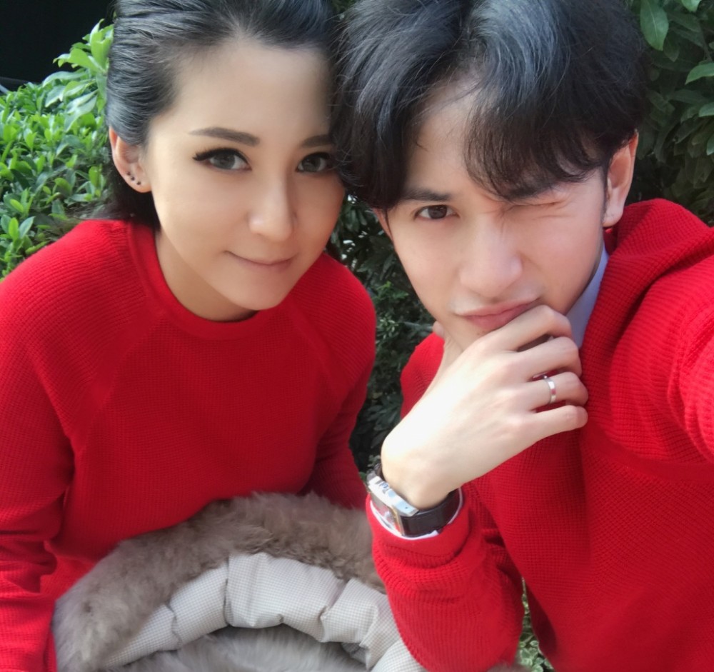 Girlfriend Of Chinese Singer Who Denied Beating His Ex-Wife Introduces ...