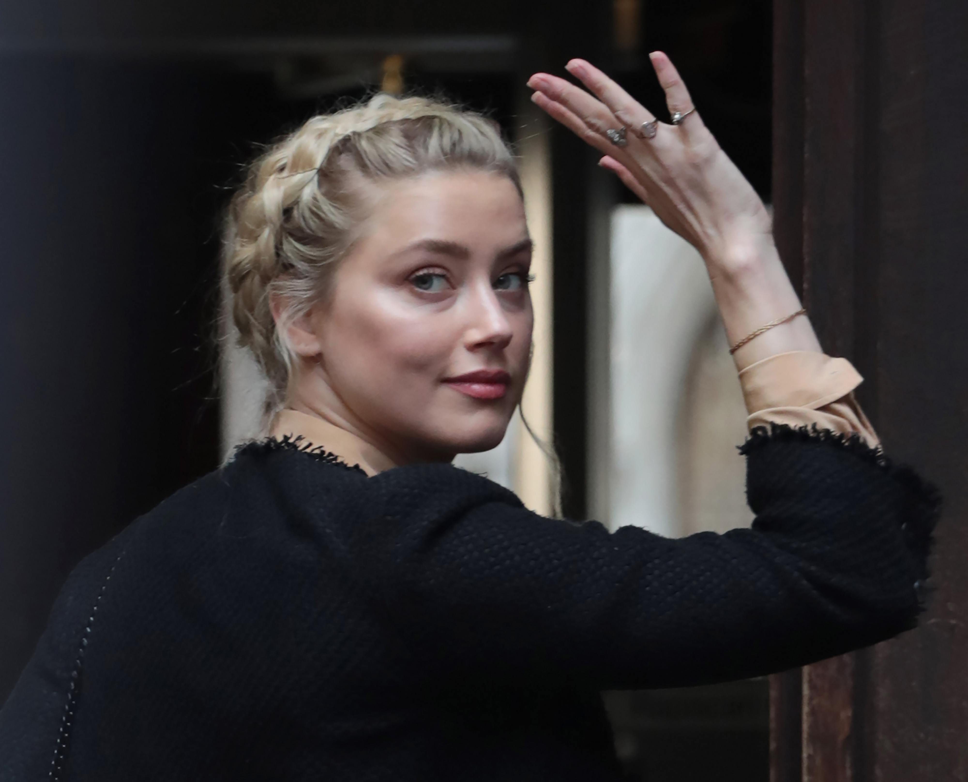 Amber Heard Claims She Kept "A Binder Worth Of Years Of Notes" Of ...