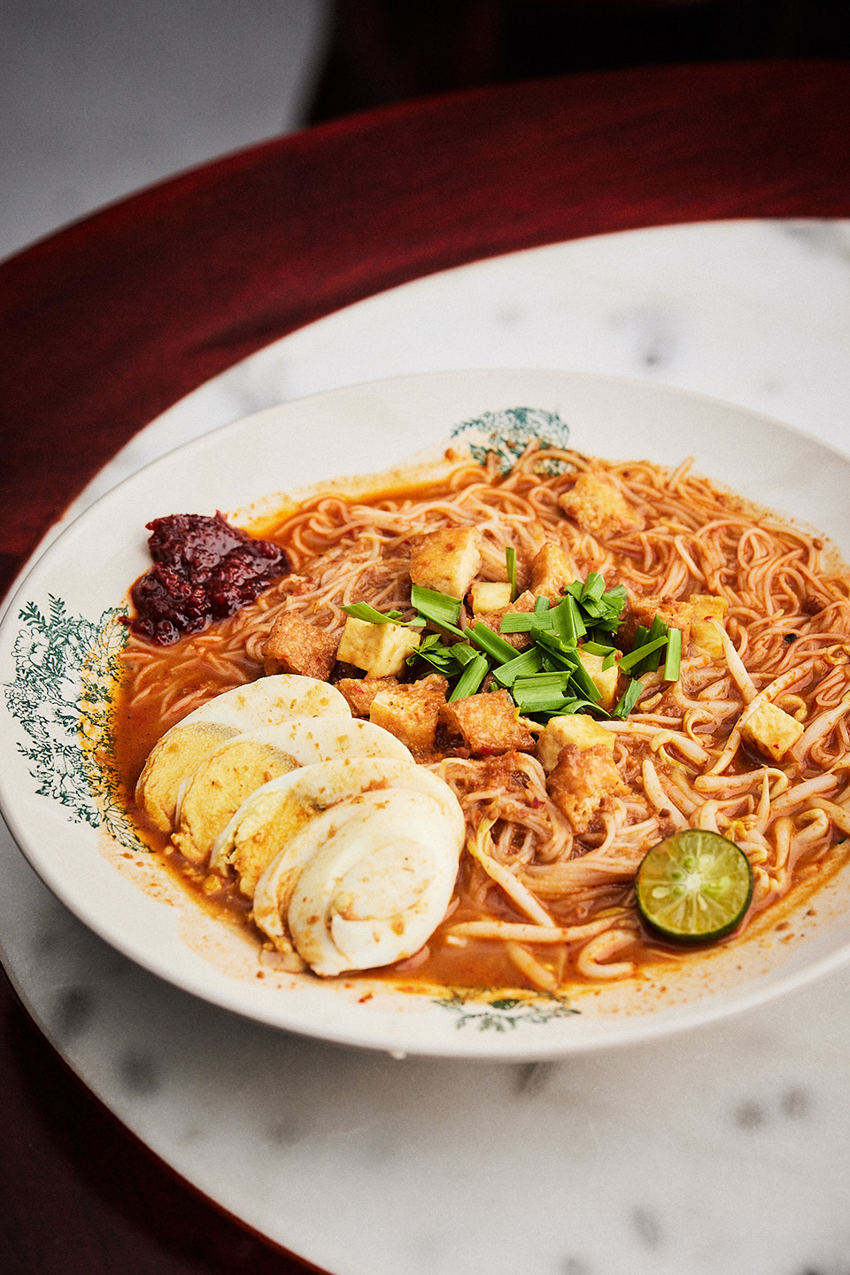 Ex Mediacorp Actor Lin Yisheng Sells 'Hand-Torn' Mee Hoon Kueh And Set Meals From $4.50 At Home ...