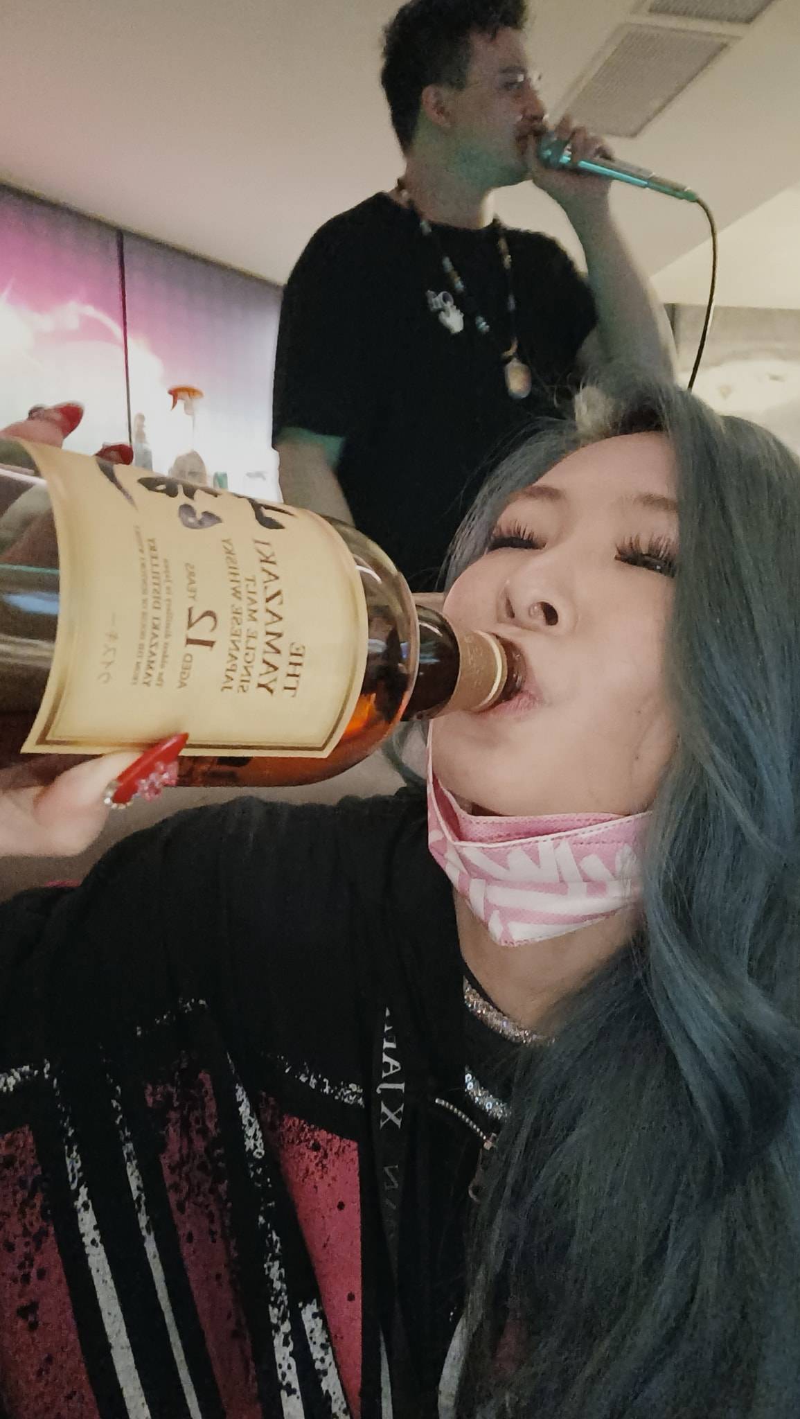 Taiwanese Celeb Makiyo Still Smokes Despite Being 8 Months Pregnant; Her Sister Says It’s OK ...